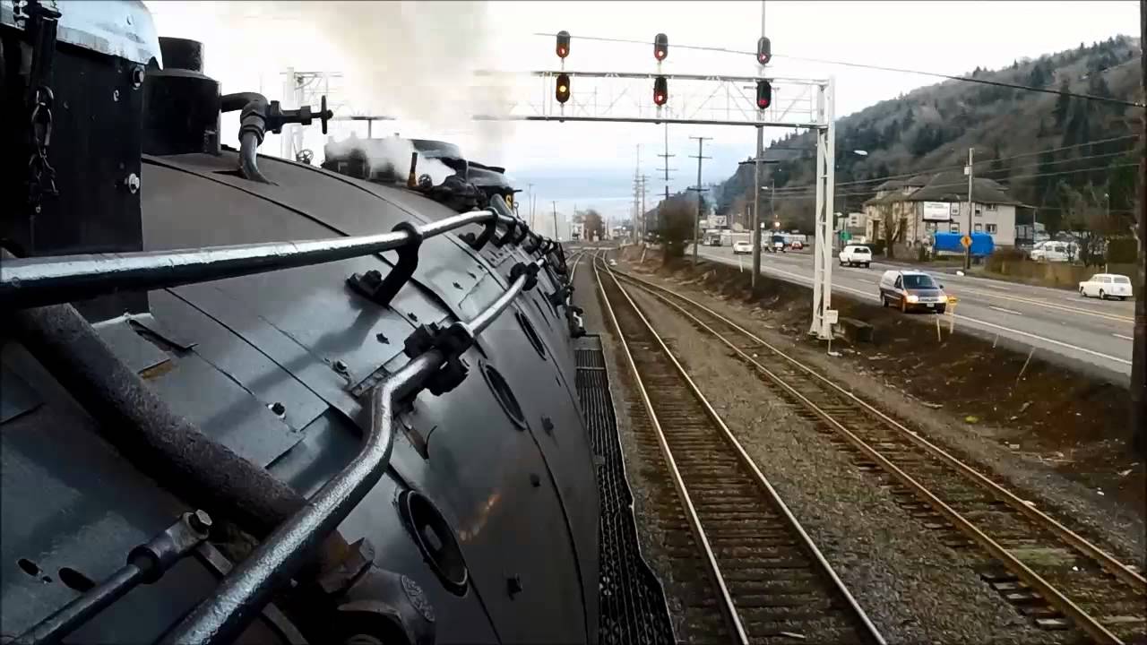 SP&S 700 visits the BNSF Vancouver Holiday Party [Steam-Lapse] - YouTube