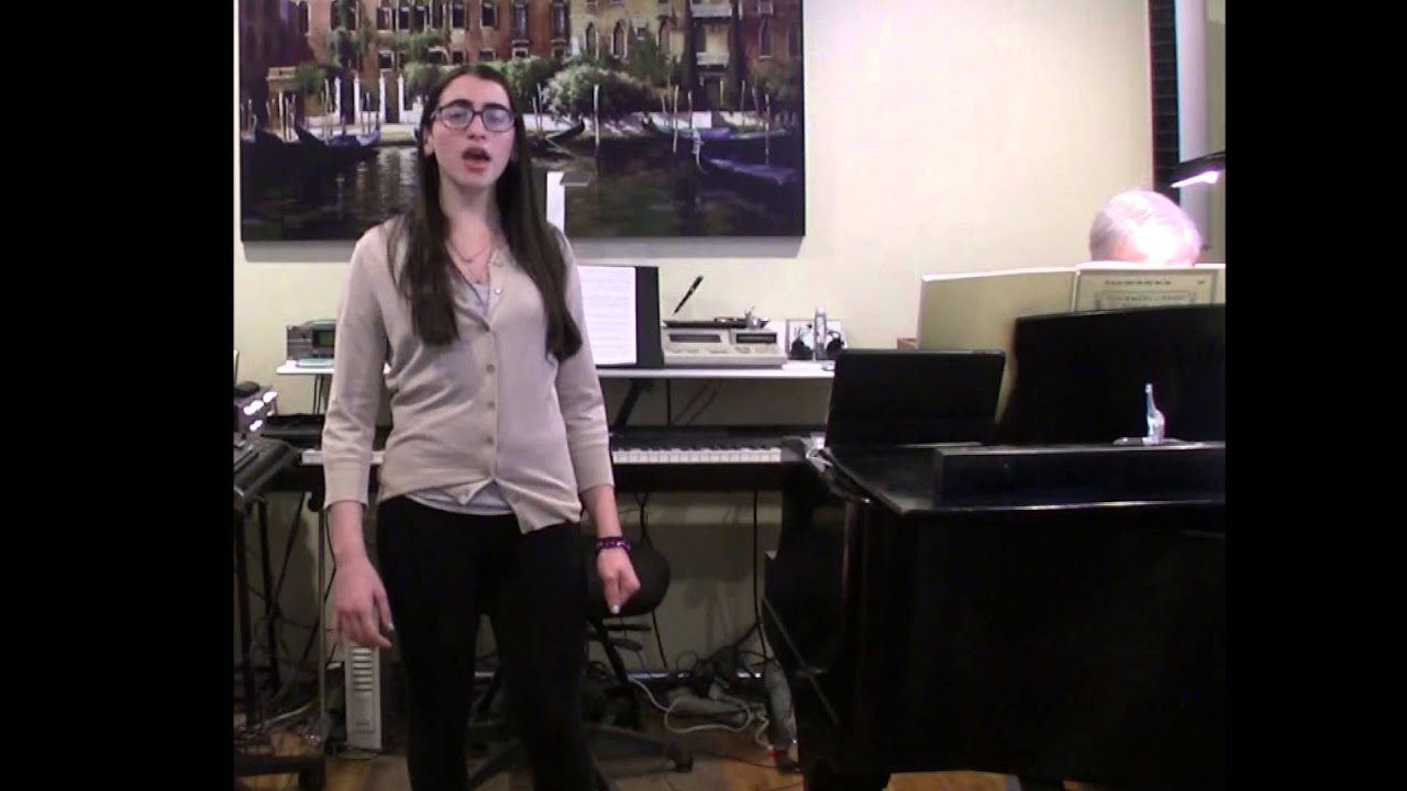Emily Mintz sings "Amarilli, mia bella" by G Caccini - YouTube