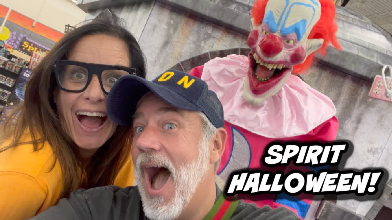 GOING TO THE NEW SPIRIT HALLOWEEN! - YouTube