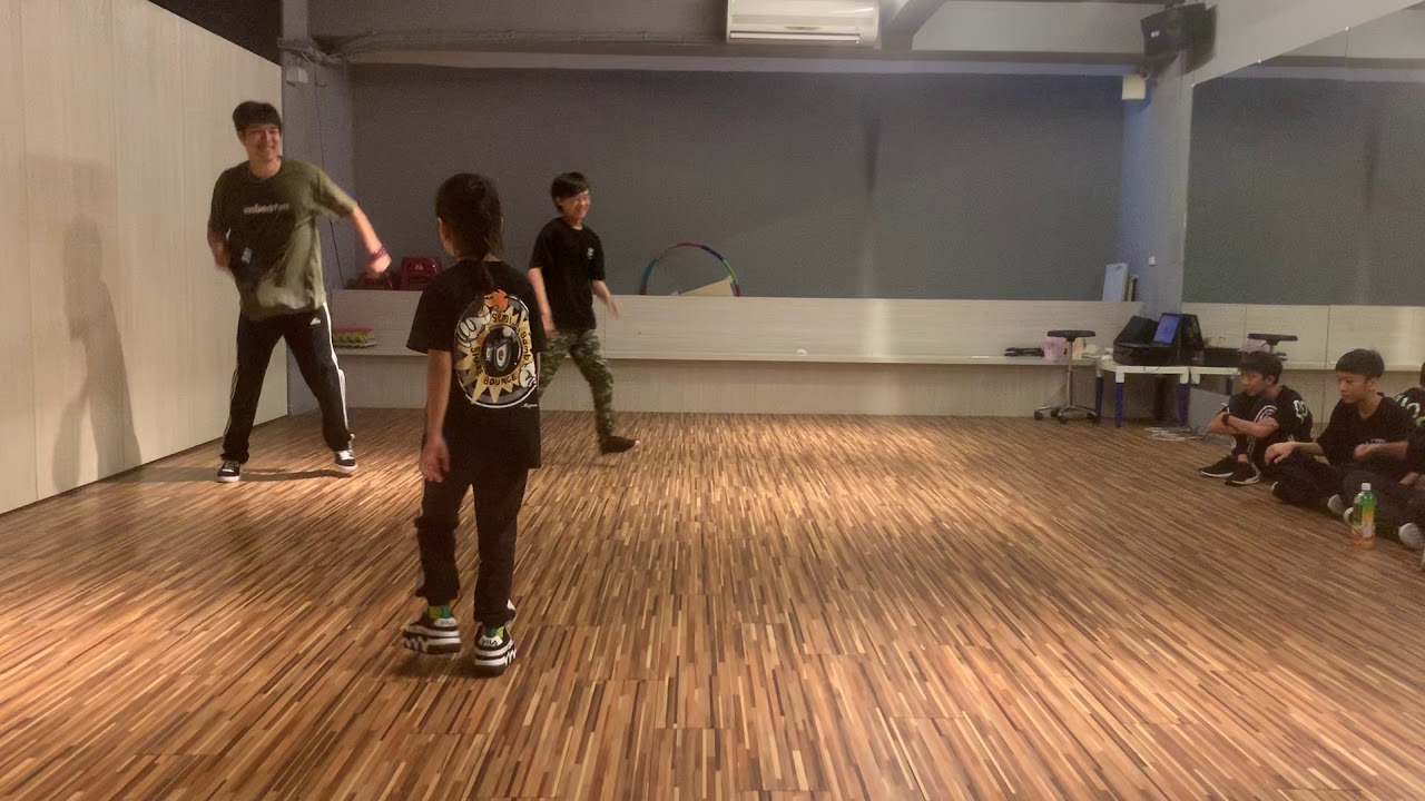 Locking Battle_Part II - YouTube