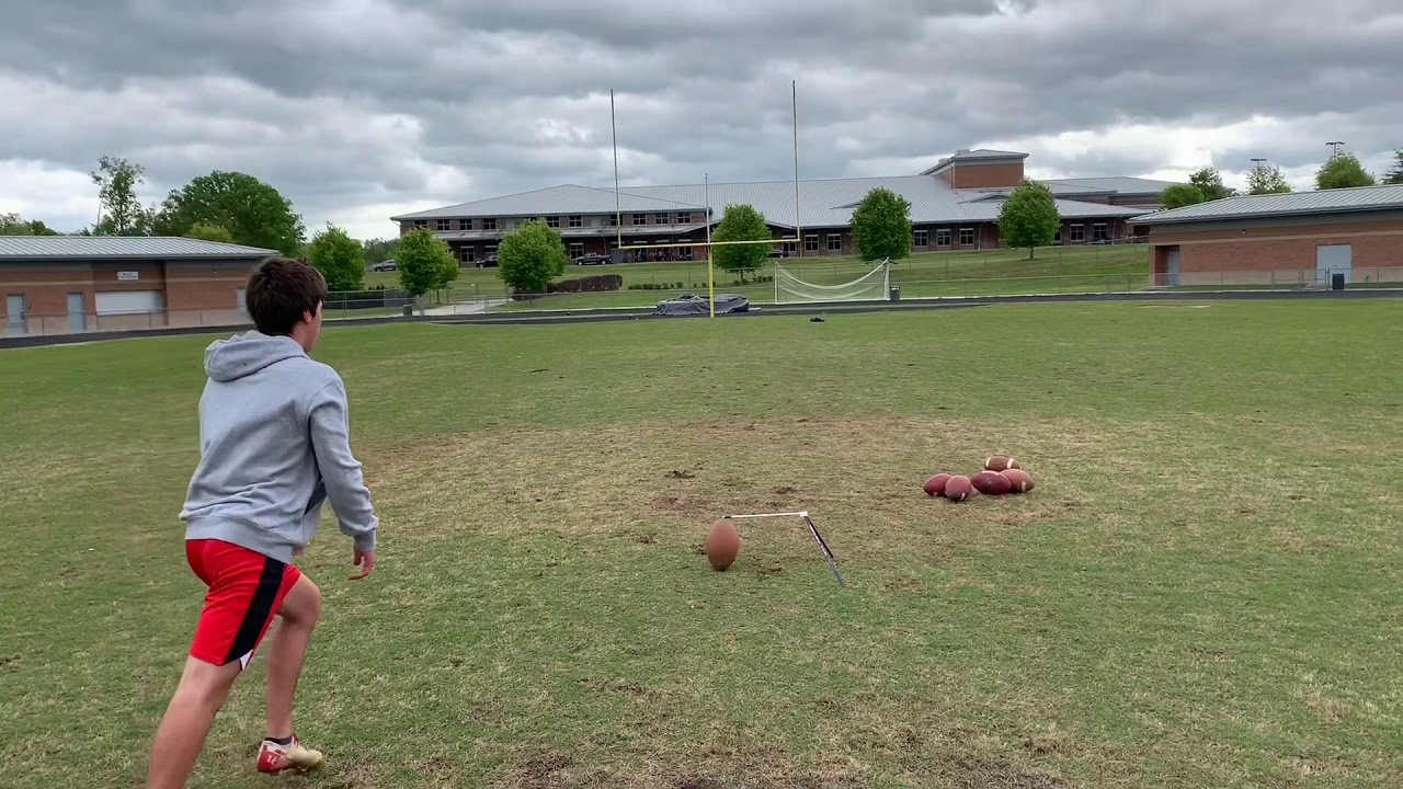 Anderson Britton Kicker 4-26-20 15 MPH R-L Wind - YouTube