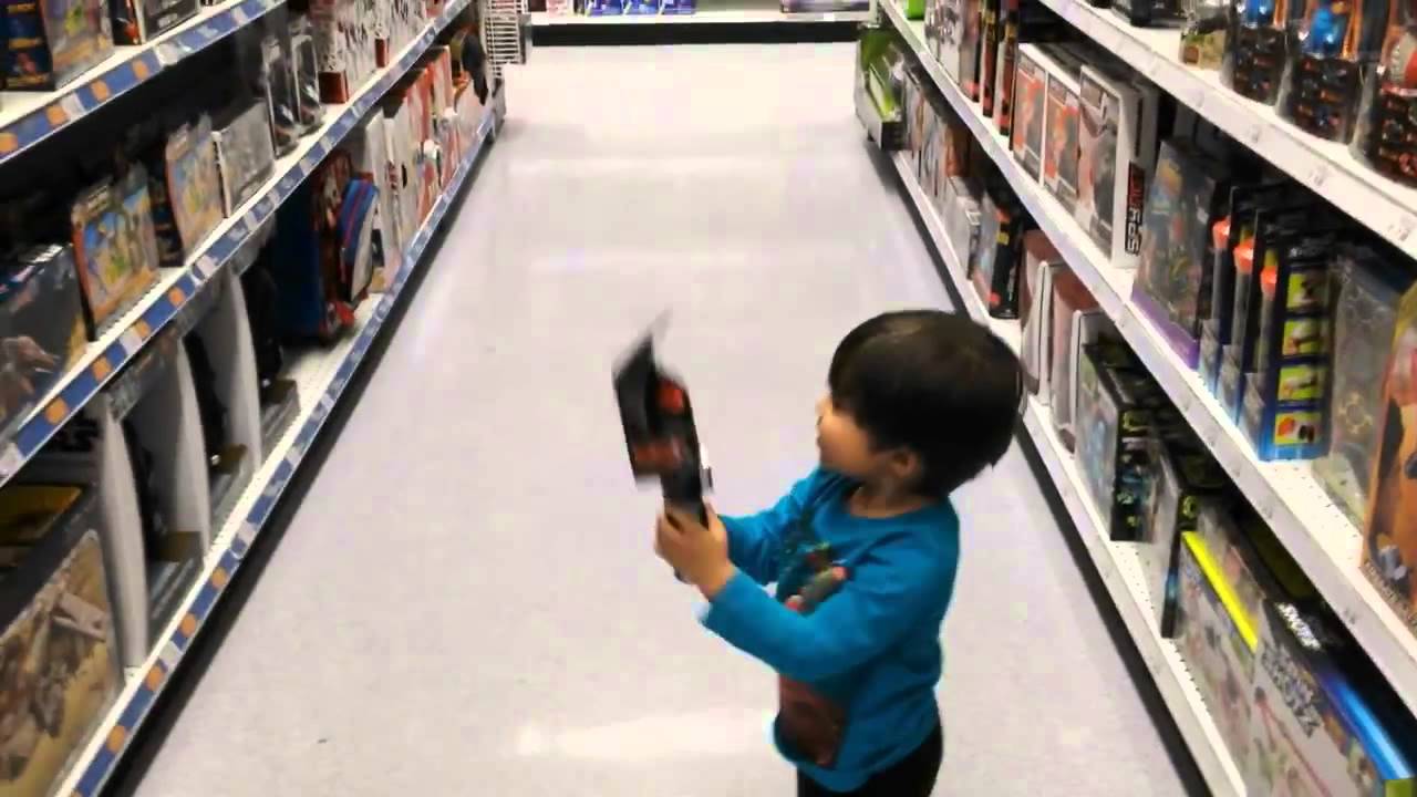 Kid with Toy Lightsaber in grocery store - YouTube