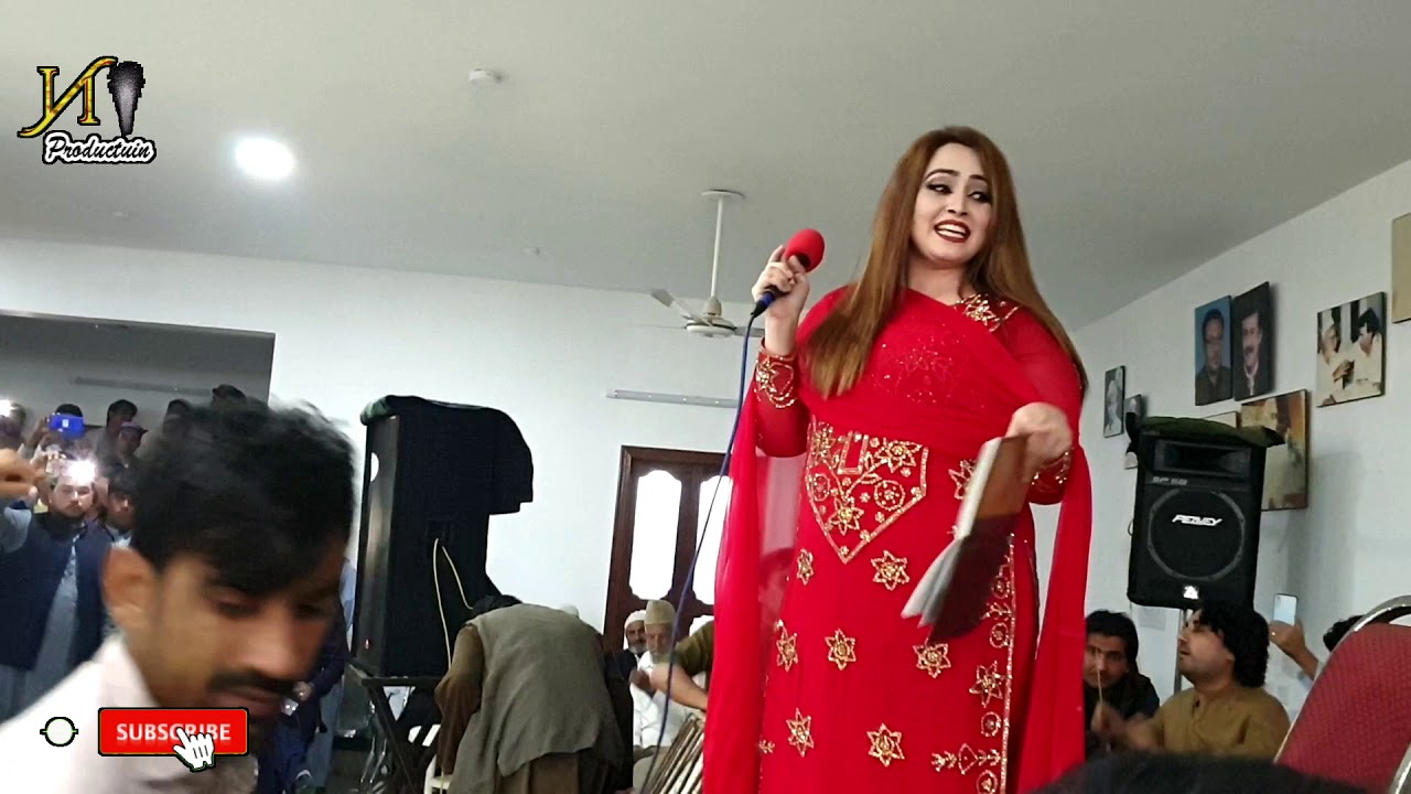 NAdia Gul New Live Song Baran Roro 2020 - YouTube