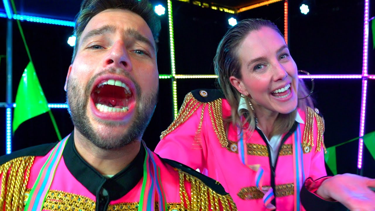 Barend en Benner - Blaffertje! (Carnaval 2023) - YouTube
