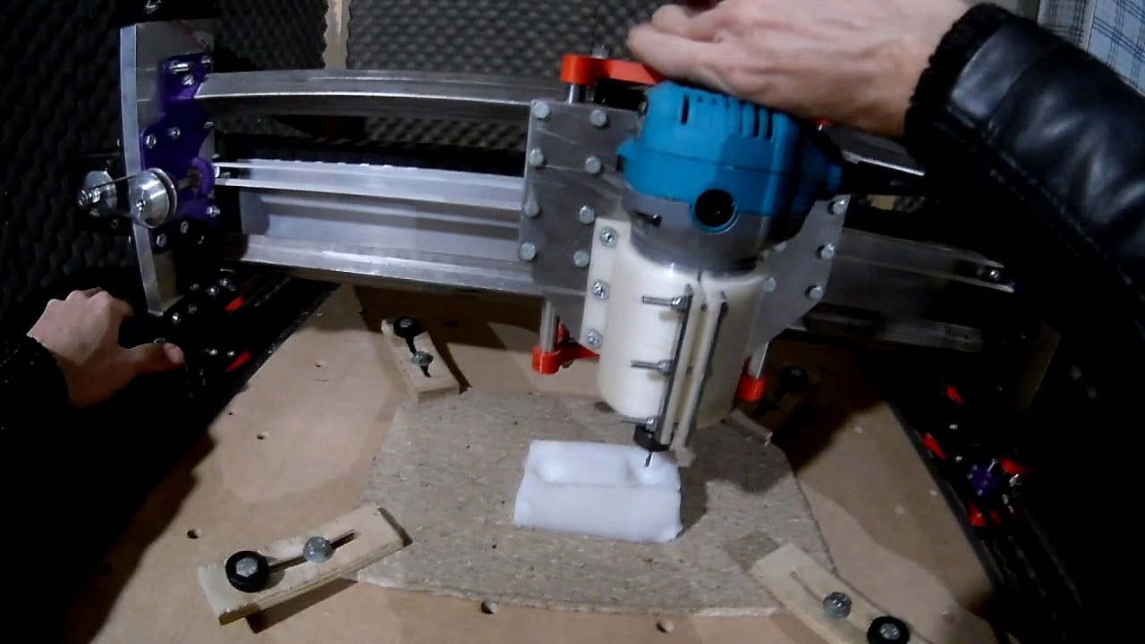 3D milling with my R-CNC - YouTube