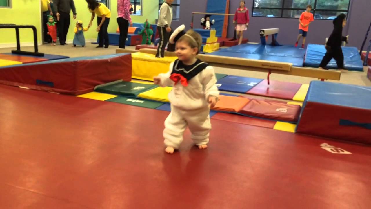 Dancing Marshmallow 10/30/15 - YouTube