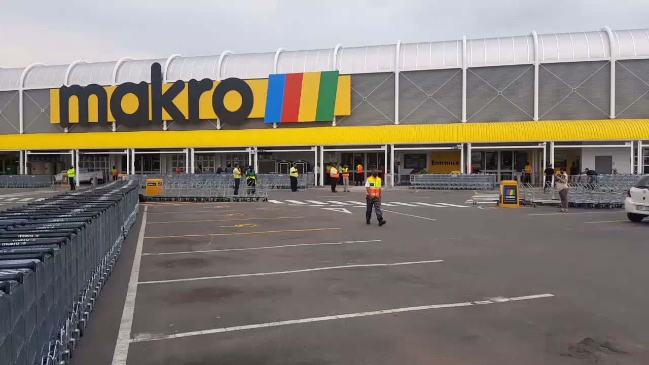 Springfield Makro re-opens with song and dance - YouTube