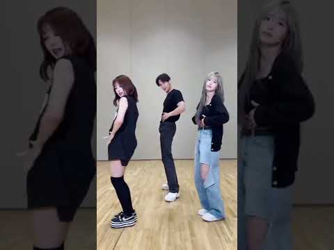 Seventeen doing hot challenge with other Idols...