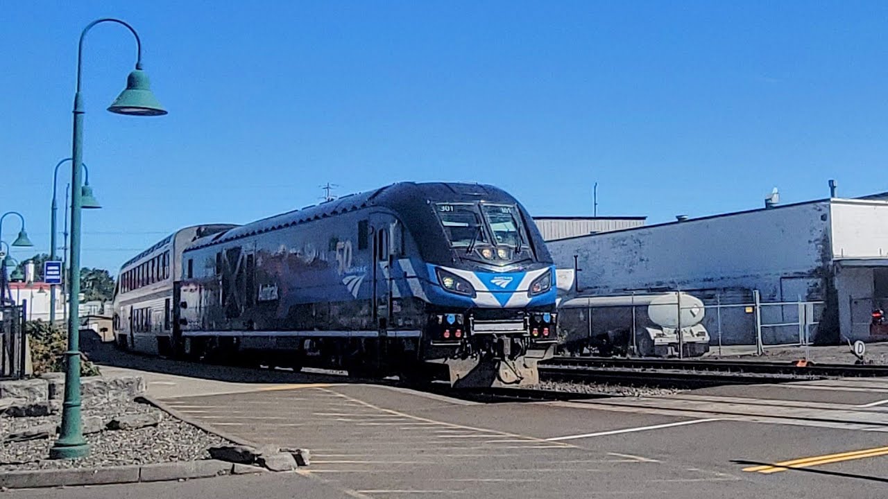 Amtrak ALC42 301 Day One lead Amtrak Empire Builder 27!(5) - YouTube