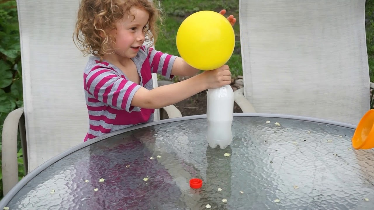 Blow up a balloon using a chemical reaction - YouTube