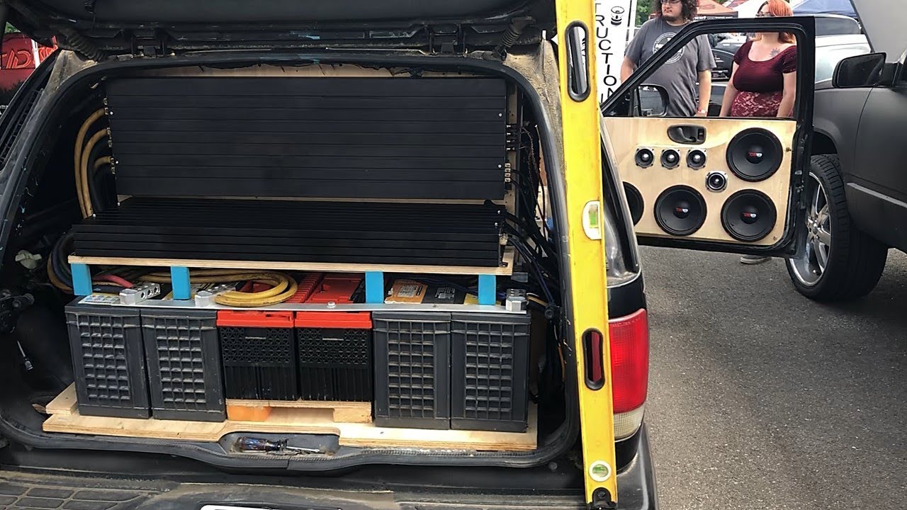 BLAZER 4 15S CAR AUDIO WALL BUILD - YouTube