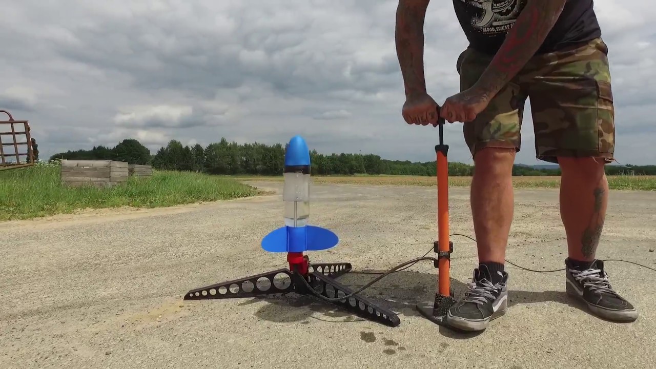 Wasserrakete mit Startrampe - YouTube