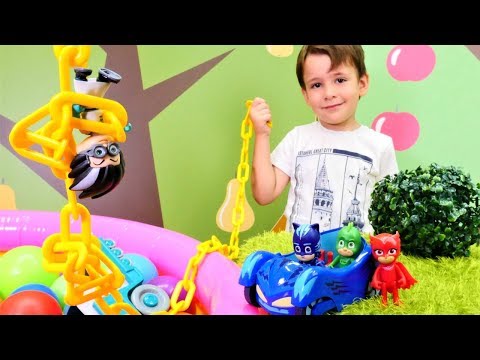 Pijamaskeliler Romeo yüzünden top havuzuna düşüyor