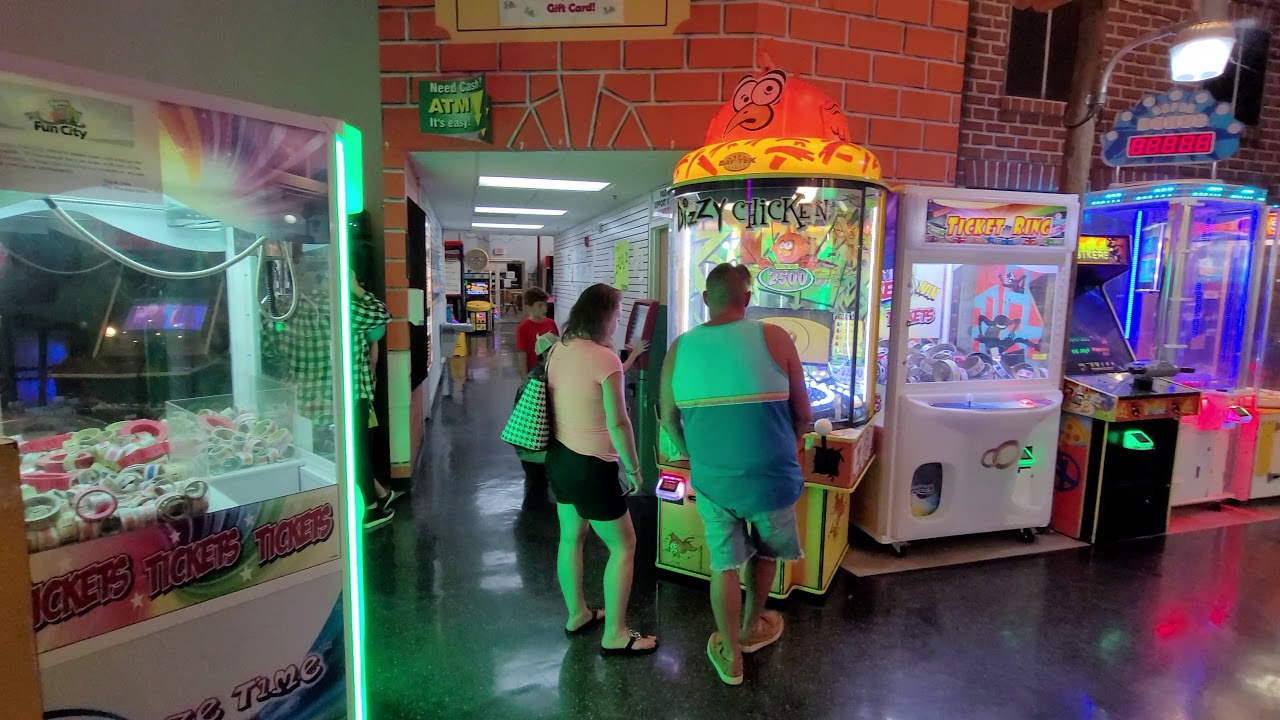 A Long Fun Look At Sam's Fun City Arcade - YouTube
