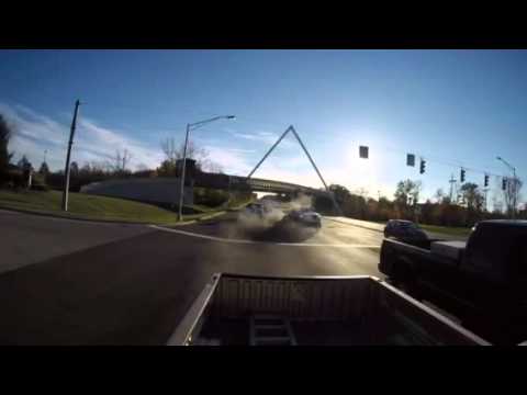 LLY Duramax & 6.0 Powerstroke drag - YouTube