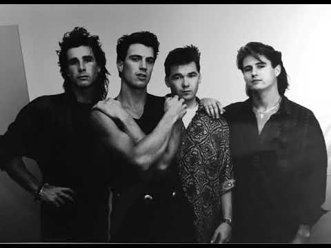 Fly Away - The Voices (Pete Kenvin - Rick Harchol - Randy Willert - Rob ...