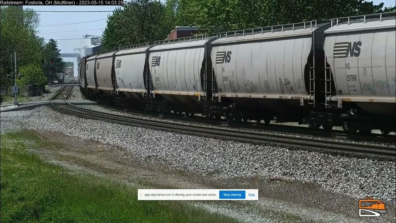 NS 4310 leads NS 55W with 8098 in Fostoria - YouTube