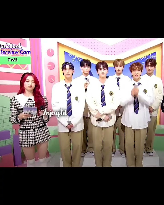 Yunjin and TWS moments - YouTube