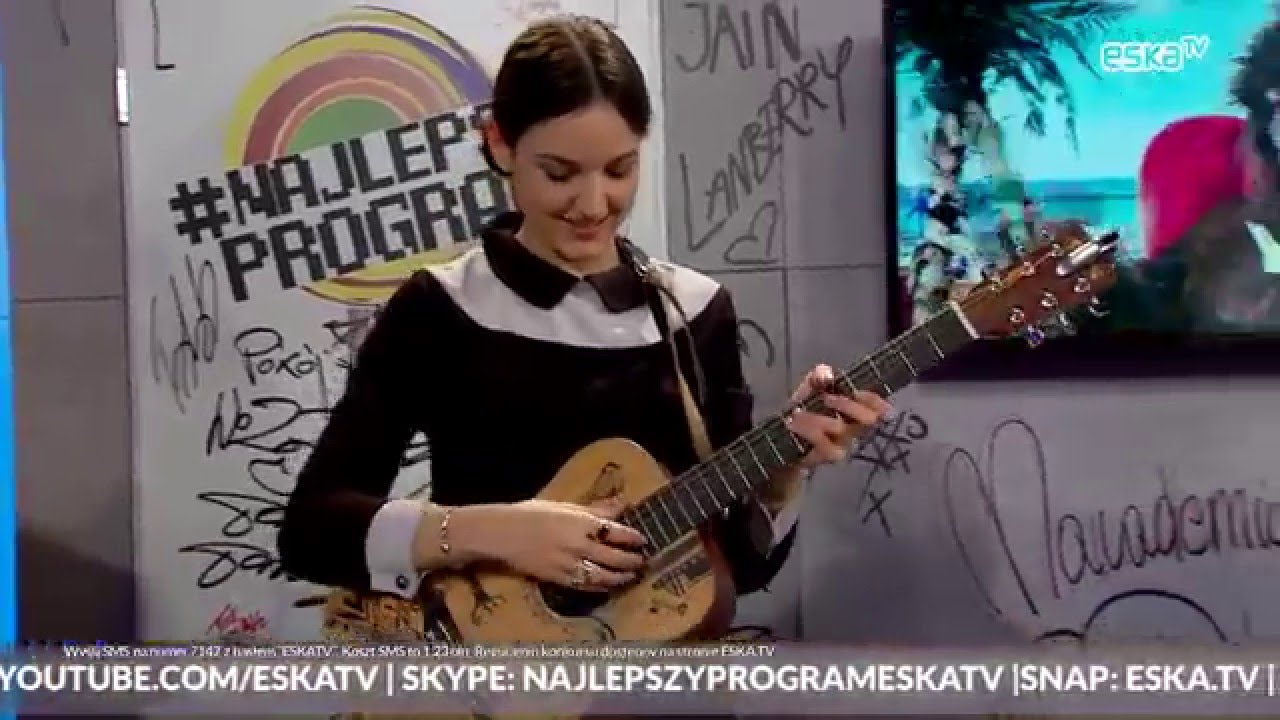 Jain - Come (live) - YouTube