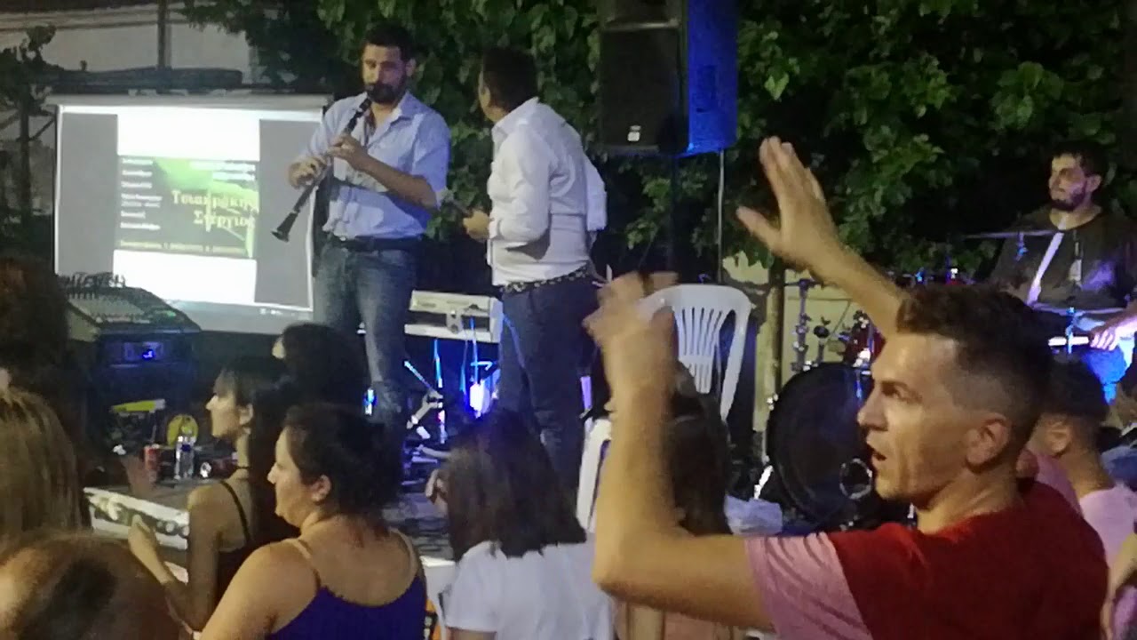 Ο ΑΓΓΕΛΗΣ ΜΕ ΤΗΝ "ΚΟΥΚΛΑ ΤΟΥ" & Ο ΠΕΓΙΟΣ ΜΕ ΤΗΝ... "ΤΡΕΛΑ" ΤΟΥ!!! - YouTube