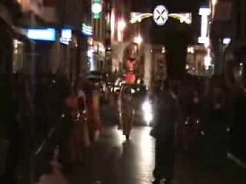 Raqs Al Shamadan o danza con candelabro