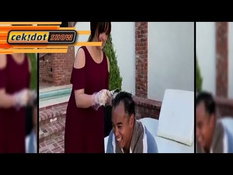 Cekidot Show: Nia Ramadhani dan Suami di Kolam Renang
