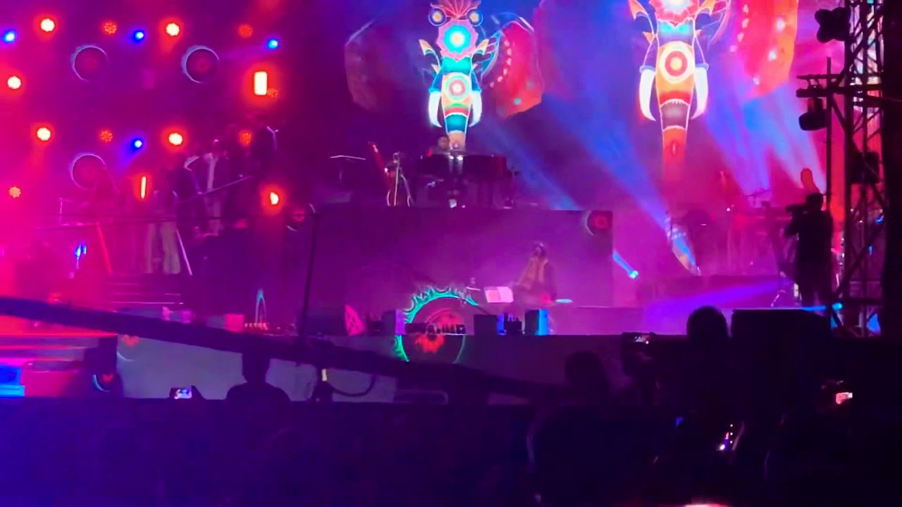 Nenjiniley Nenjiniley @ Swetha Mohan - AR Rahman Live in Concert Trichy ...