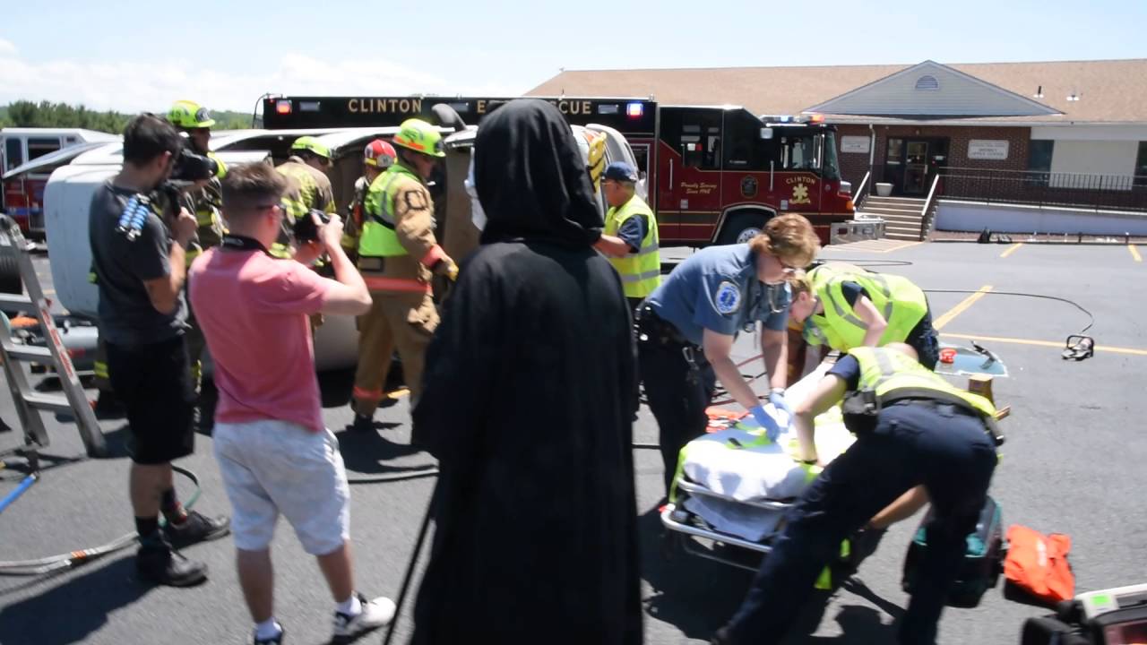 Every 15 Minutes program at NHHS - YouTube