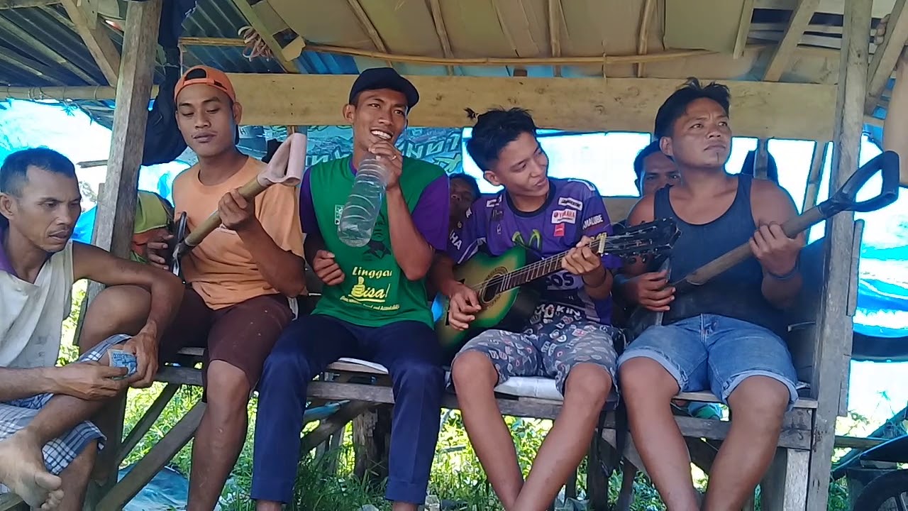 Band batu urip - YouTube