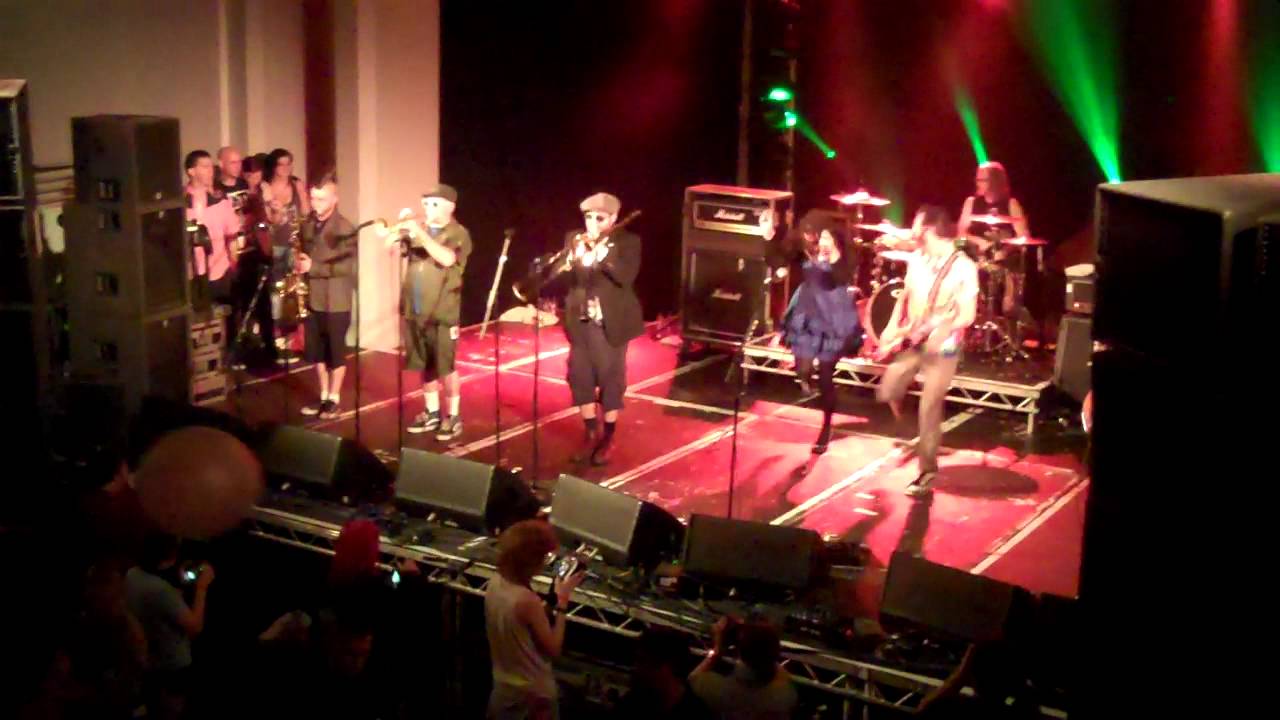 Reel Big Fish - She Has a Girlfriend Now ft Marcia Richards (The Skints ...