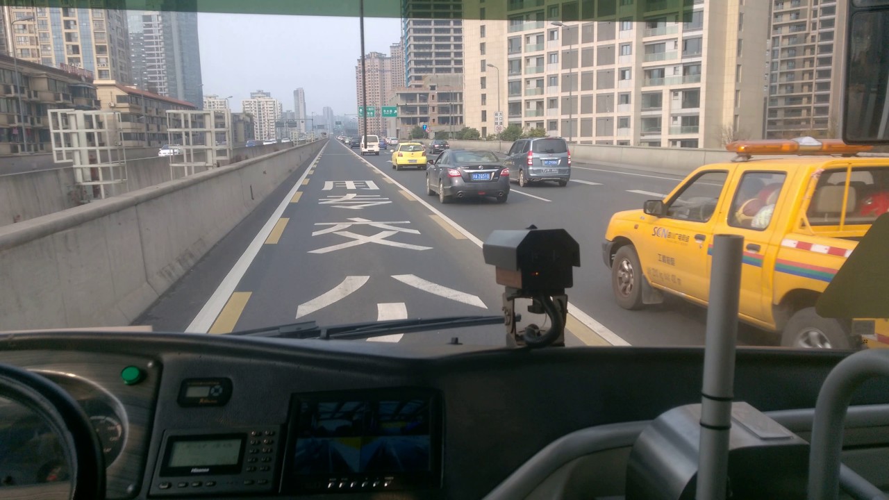 Chengdu Bus Rapid Transit K2 line - YouTube