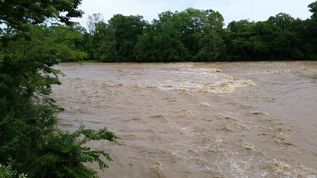 Sandusky river tiffin ohio is ready for kayaking - YouTube