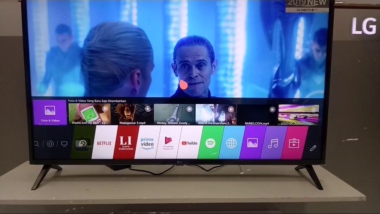 LG UHD 4K 50um7300 vs 50uk6300 review - YouTube