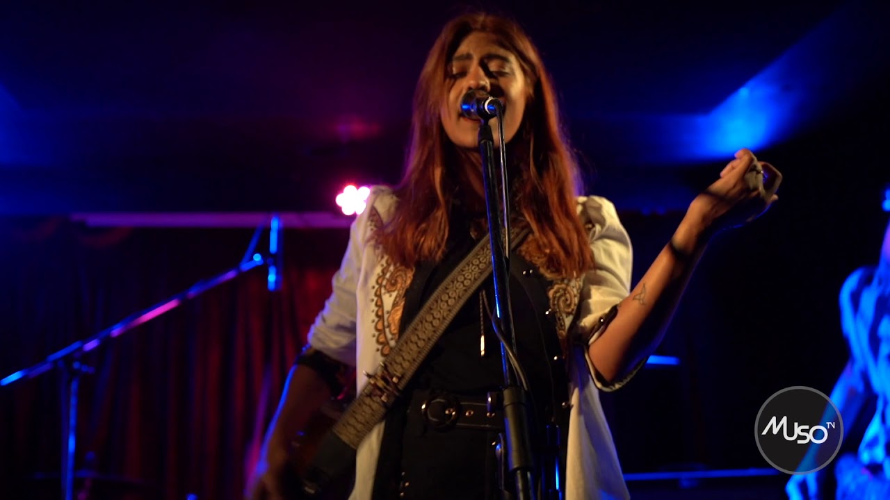 Charlie Collins Beautifully Blind Live - YouTube