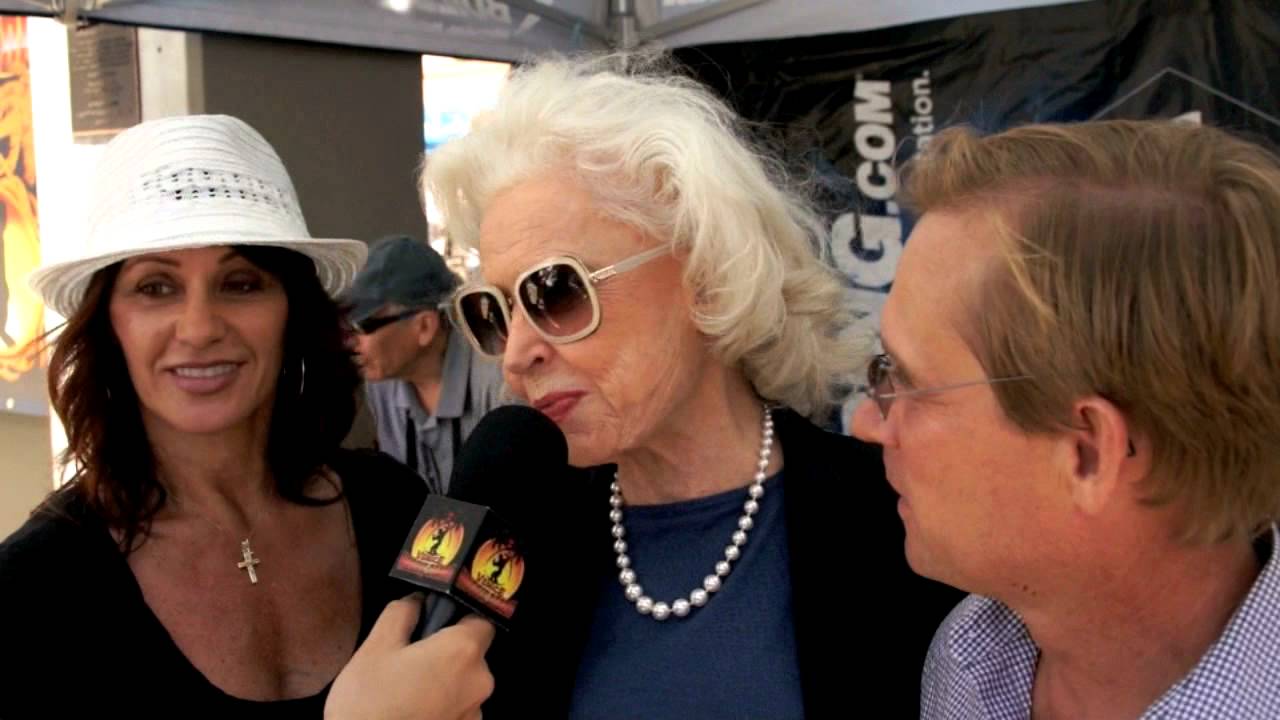 Muscle Beach Interview with Betty Weider, Nadia Comăneci and Bart ...