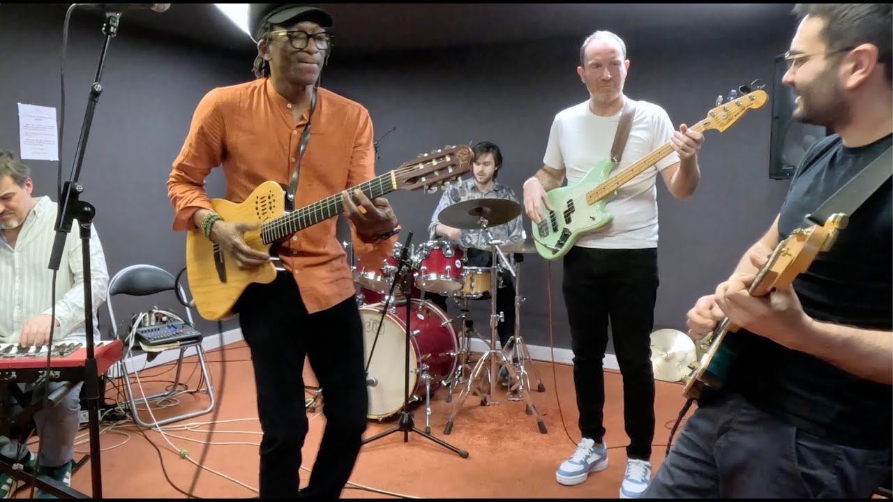 KORO (Session Live) - Ahmed Cissé et Les Gombis - Afro Groove Explosif ...