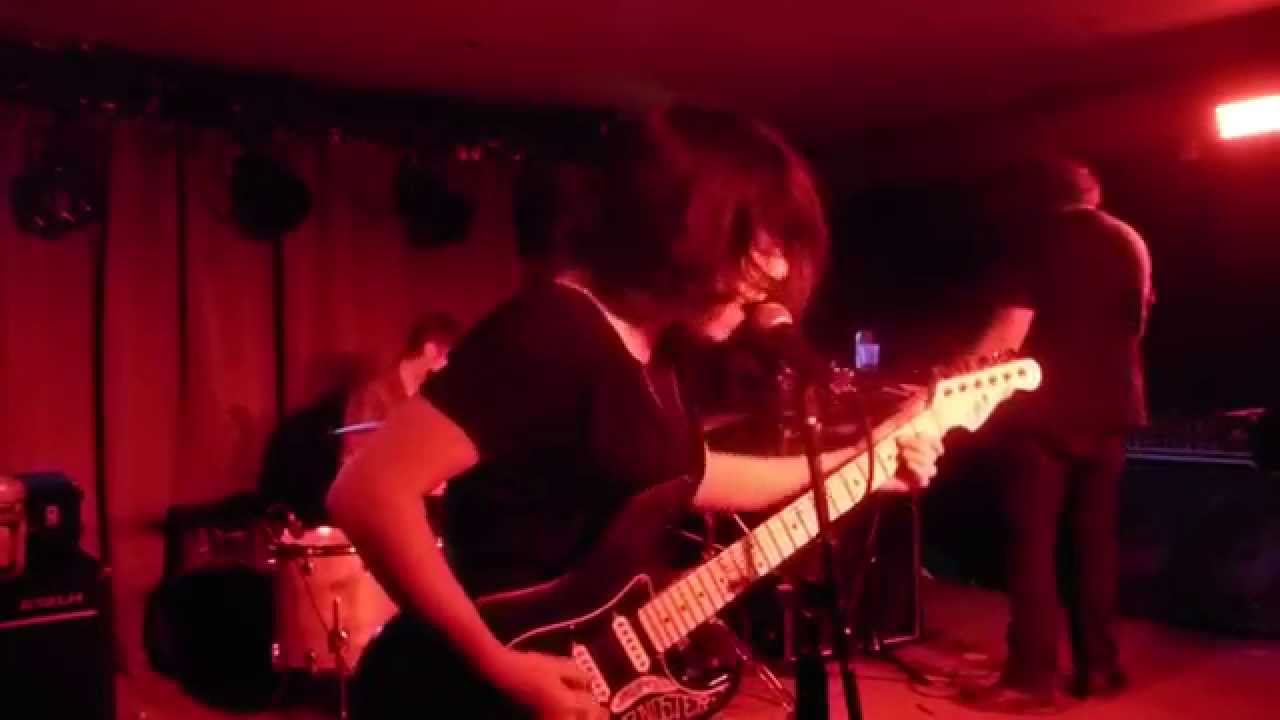 Screaming Females - Empty Head (Houston 08.23.15) HD - YouTube