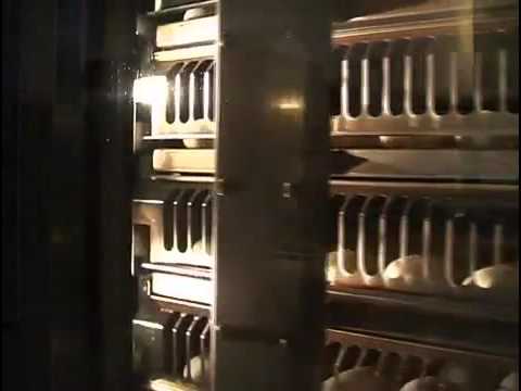 Polin Roto bakery rack oven - YouTube