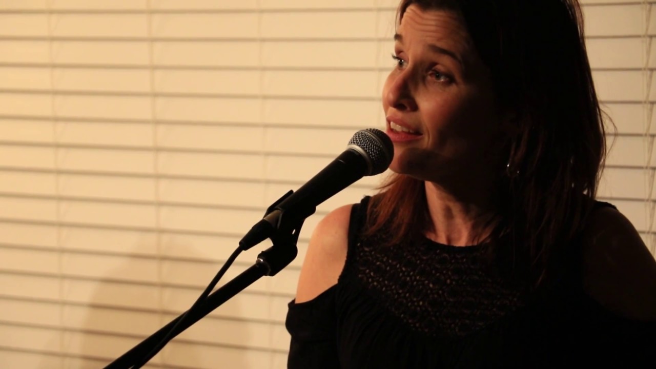 Patricia Richard performs "La Tempete" live 2018 - YouTube