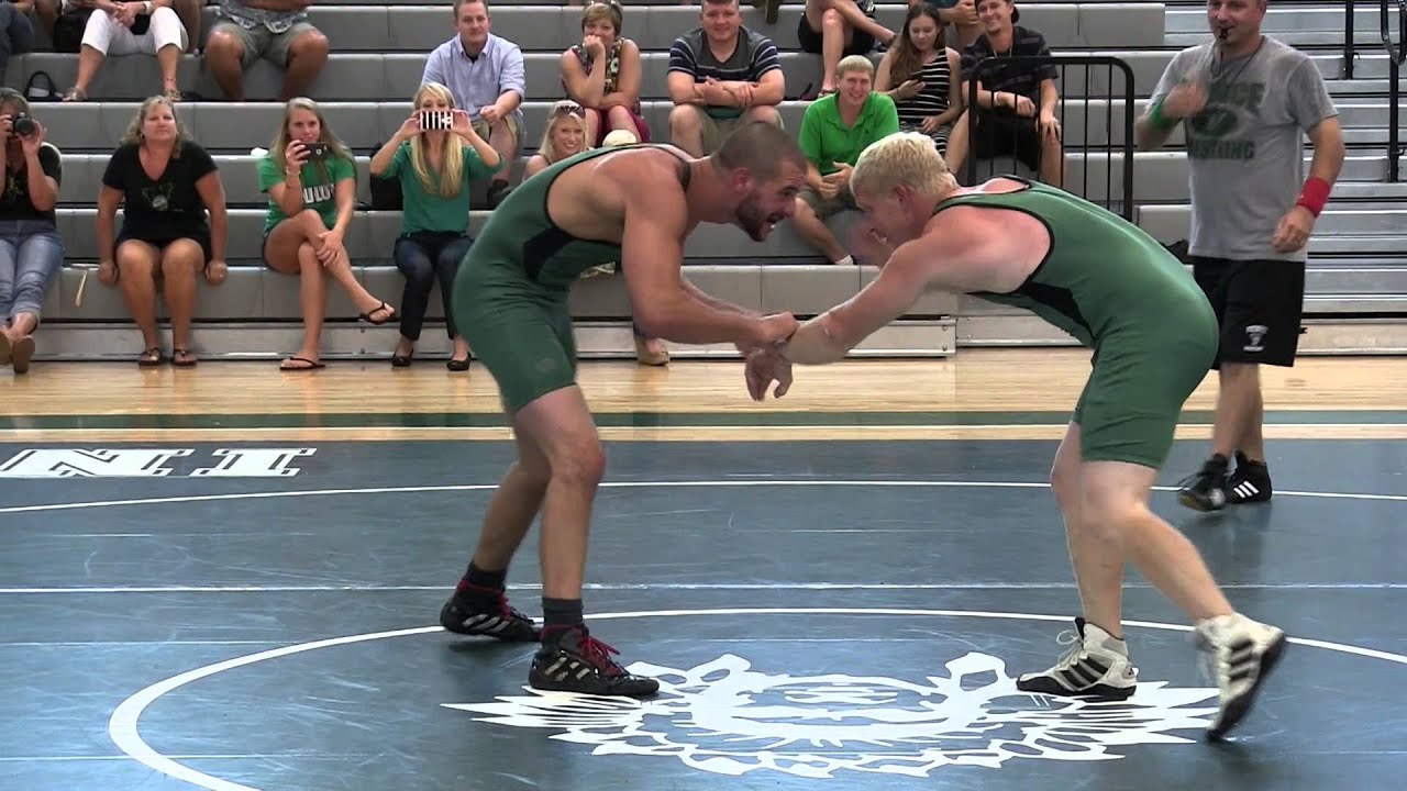 Jeremie Cook vs. Levi Duyn 2015 Alumni Green & White Match - YouTube