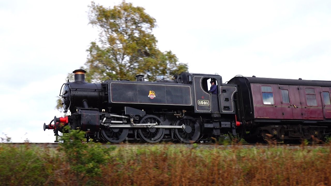 SVR 0-6-0 Pannier Tank Engine 1501 between Bewdley and Kidderminster ...