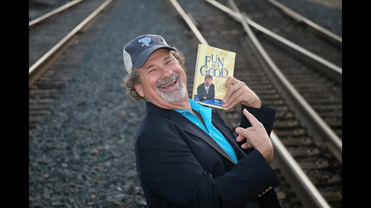 Mike Veeck Keynote Presenter with Bonus 60 Minutes Footage - YouTube