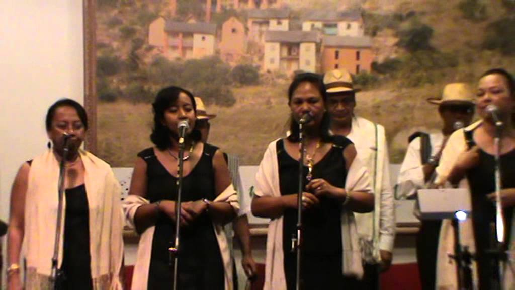 Arahaban'Andriana - Ravinal'Arts - YouTube