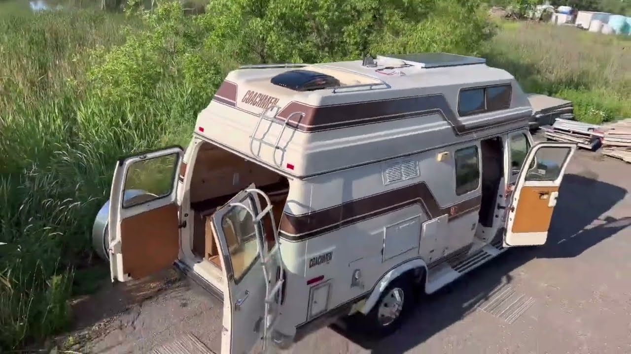 Vintage 1991 Ford Coachman updated for offgrid camping - YouTube