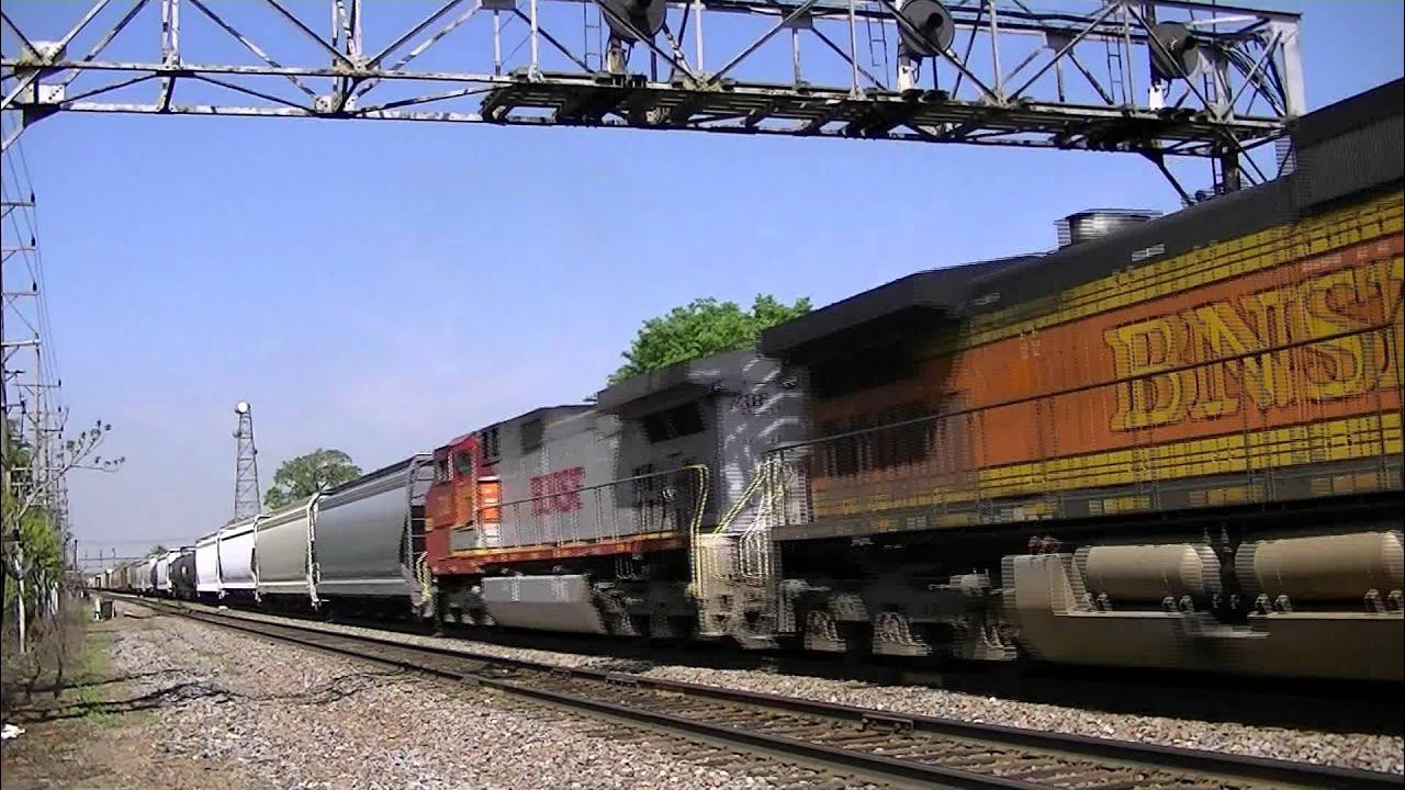 BNSF 5502 East - Downers Grove, IL - YouTube