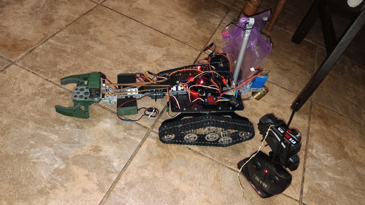 Tank Bot 3.0 Vid2 - YouTube