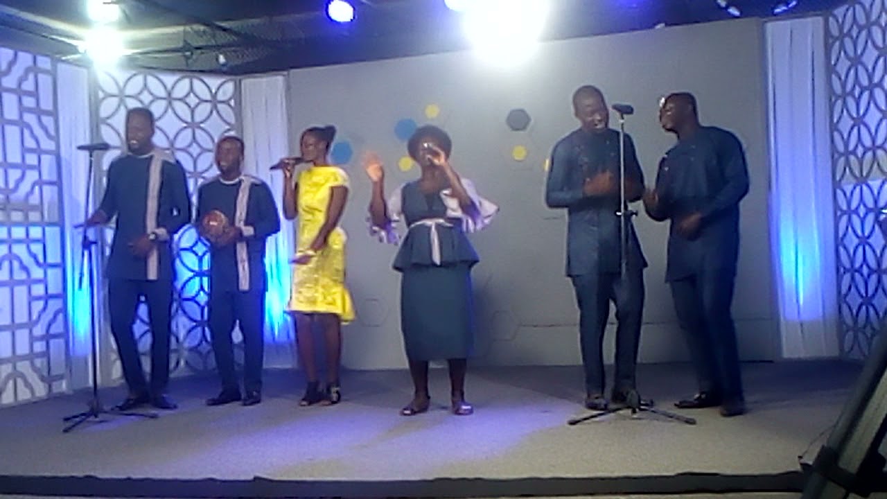 AMAZING GRACE SINGERS PERFORMING @ HOPE CHANNEL GHANA - YouTube