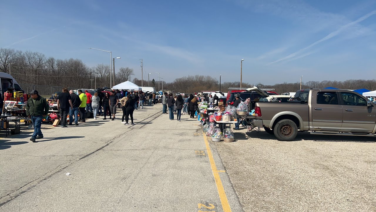 Pulga flea market 7 miles Caledonia Racine Wisconsin - YouTube