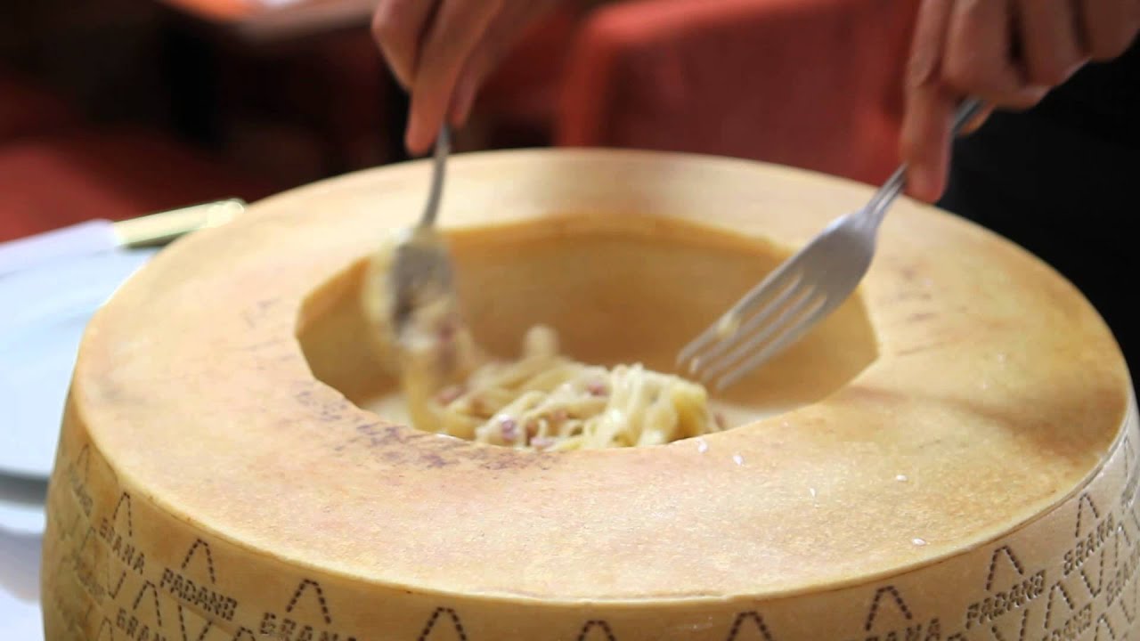 Fettuccine Alla Ruota - YouTube