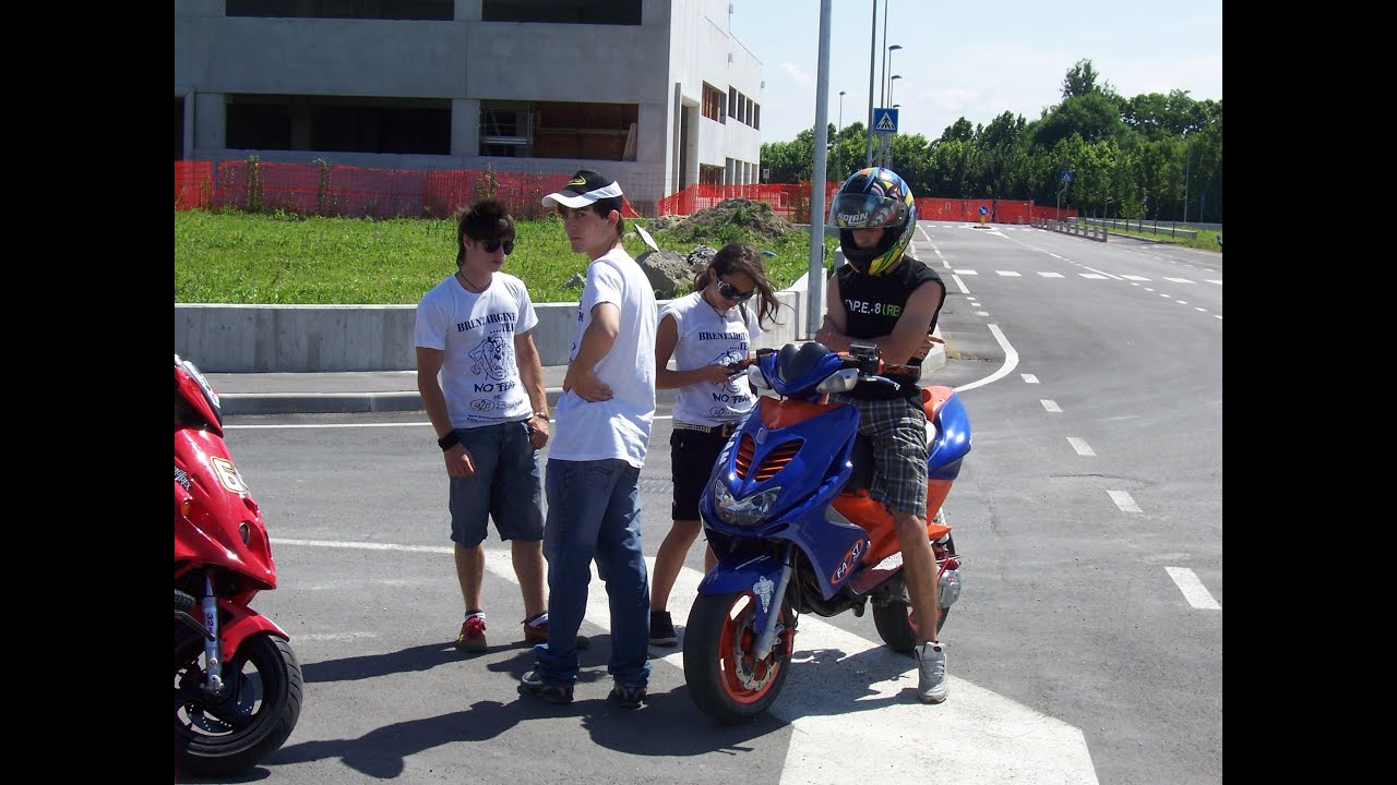 TEST AEROX 2FAST - YouTube